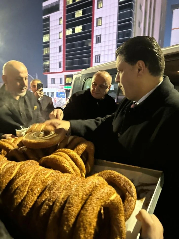 ŞAFAK VAKTİ ÇAY VE SİMİT İLE ASGARİ ÜCRET TEPKİSİ - Gaziantep Hisar TV